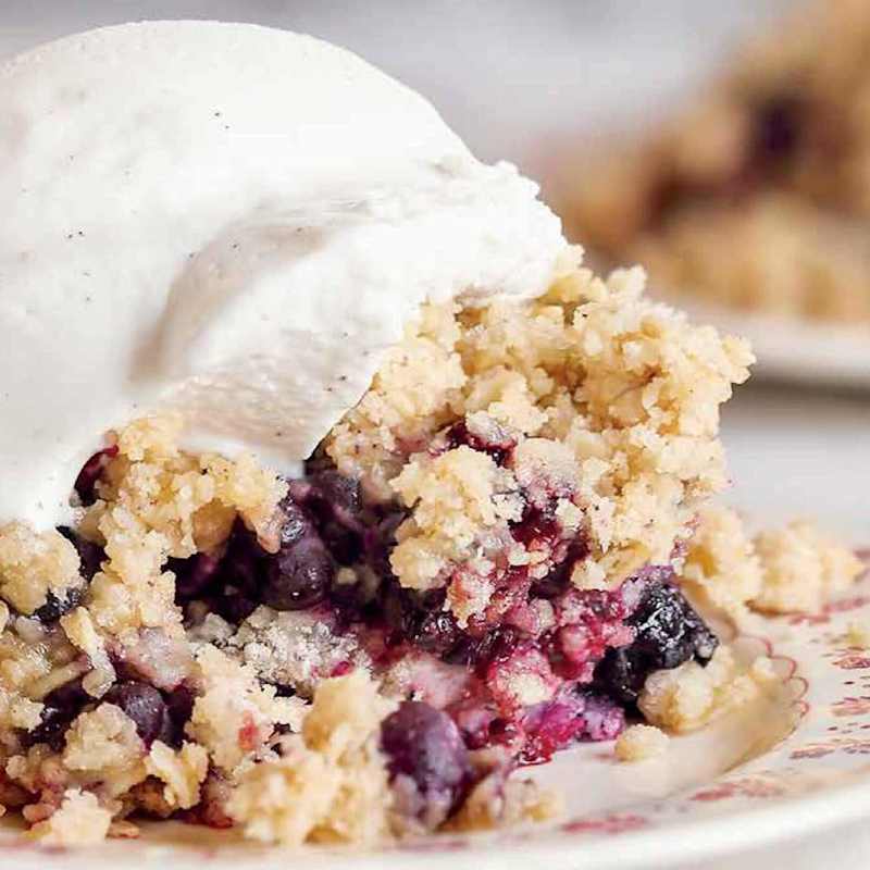 berry crumble